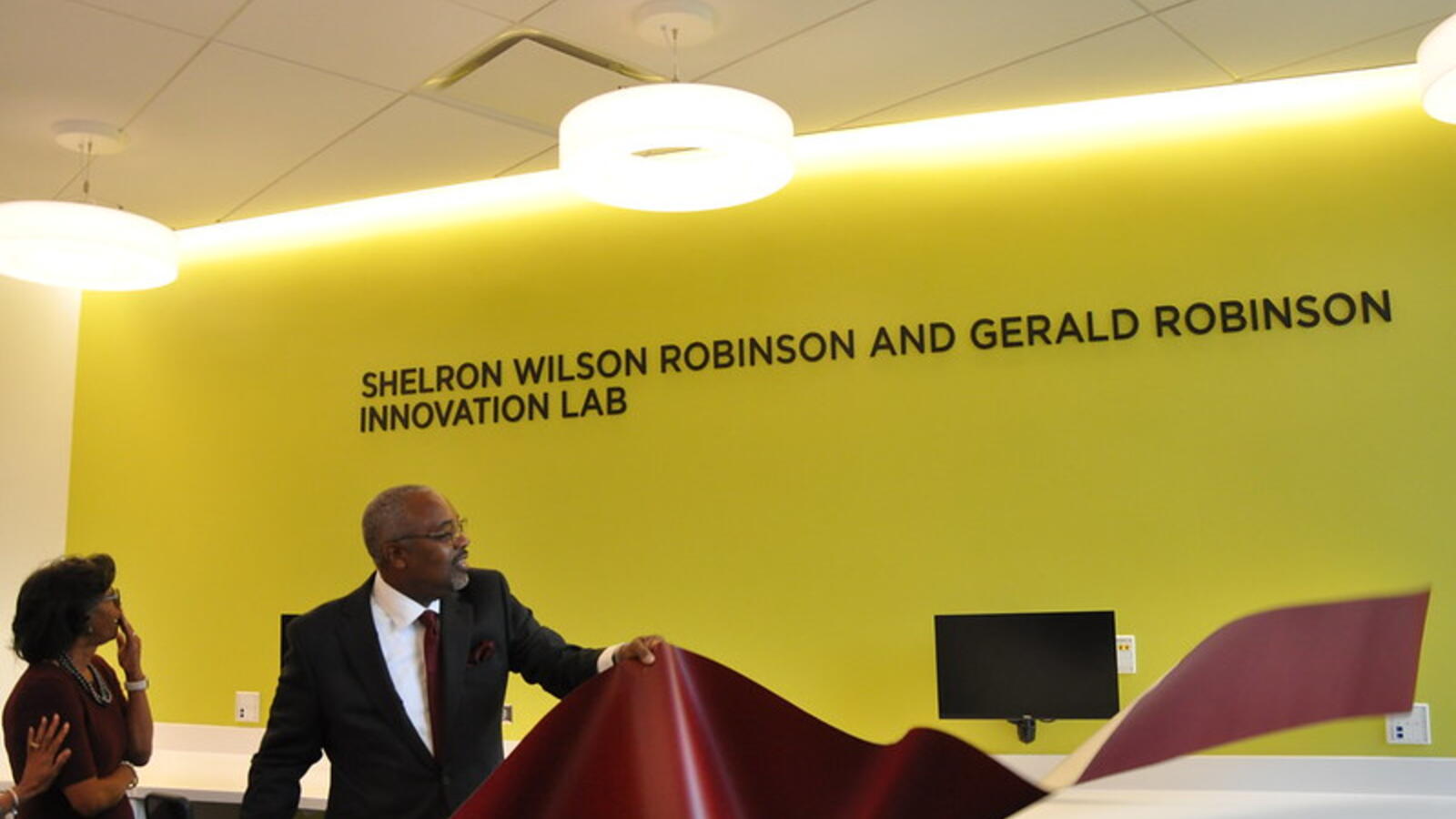 NCCU School of Business Unveils Shelron Wilson Robinson & Gerald Robinson Innovation Lab | North ...